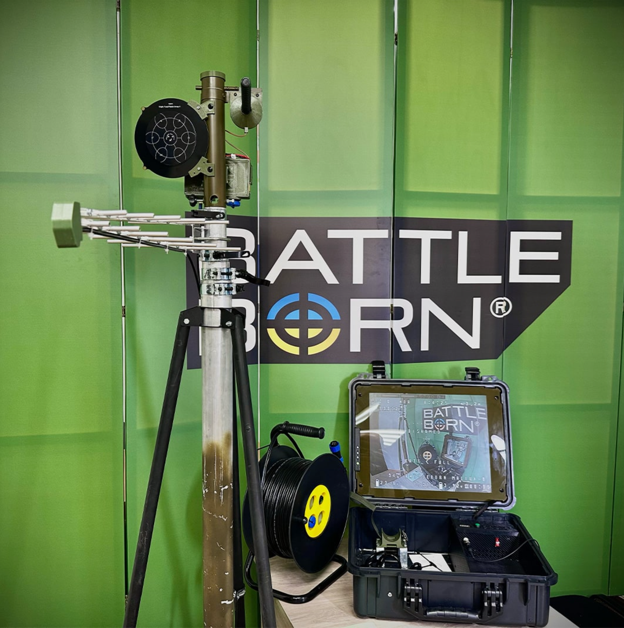Ground control station for FPV